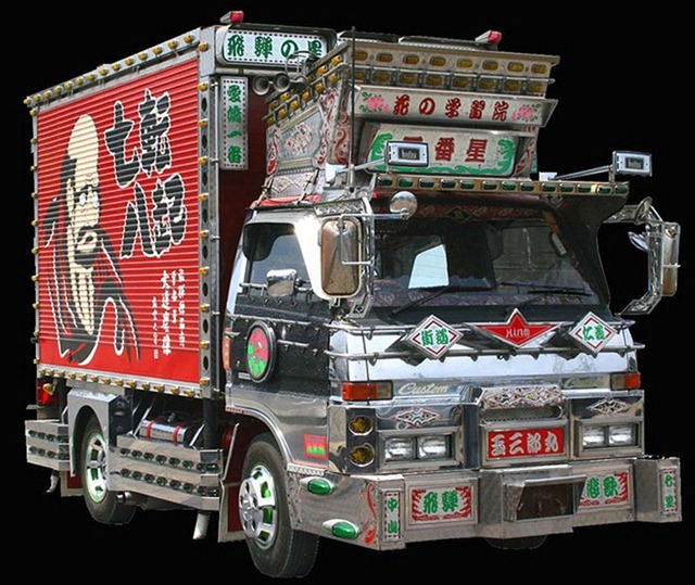 Dekotora: The Ridiculously Decorated Trucks of Japan | Amusing Planet